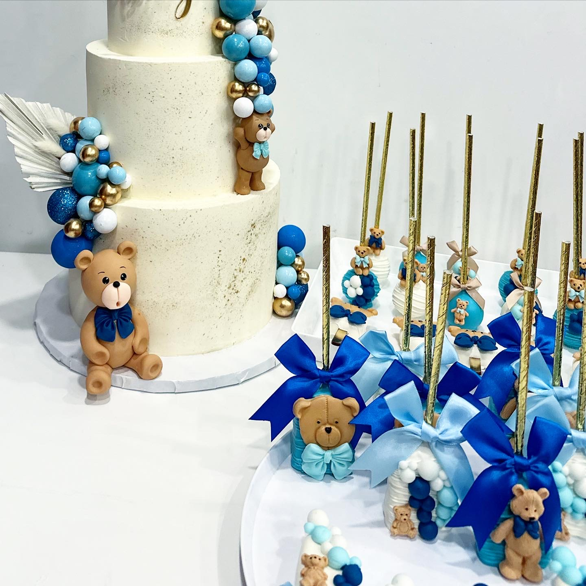 CAKE & TREAT PACKAGES – bleu royale cakes